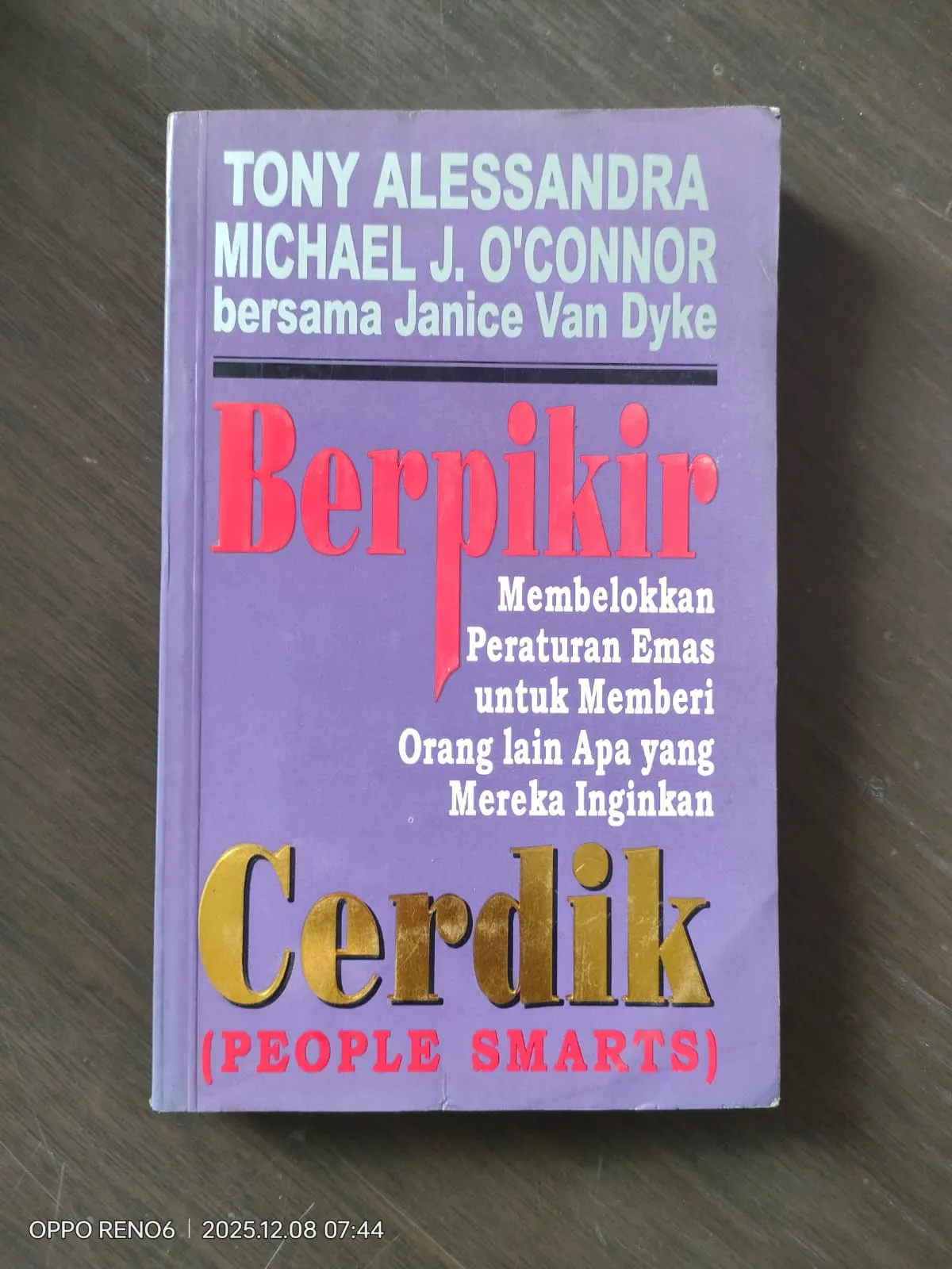 Jual BUKU BERPIKIR CERDIK ( people smart ). MEMBELOKKAN PERA